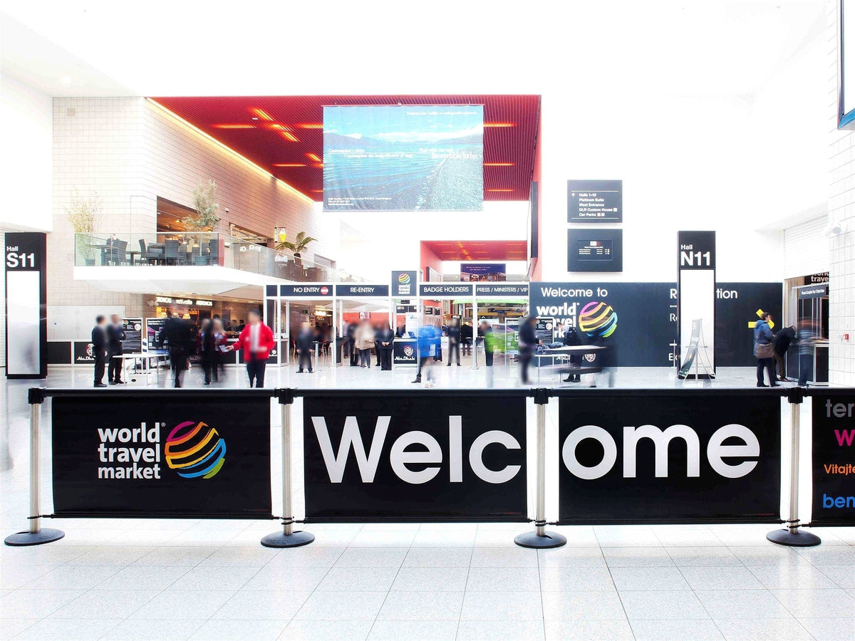 Crowd Control Advertising Retractable "Q-Boss Panels" — BarrierHQ.com