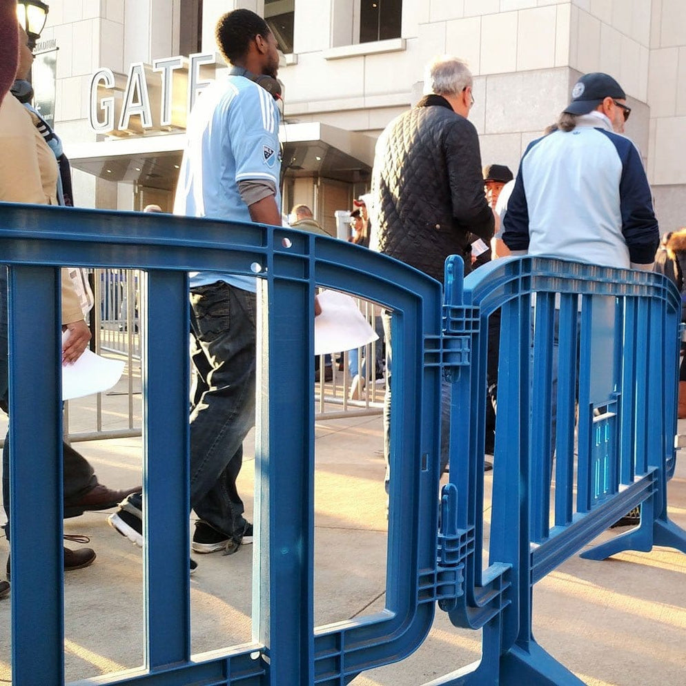 Movit 78 Portable Plastic Crowd Control Barriers White