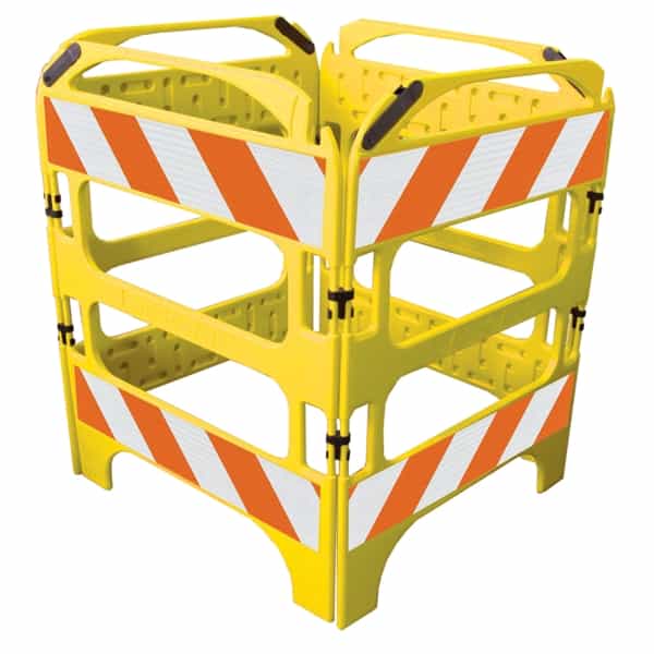 Safegate Manhole Guard with four sections sheeting